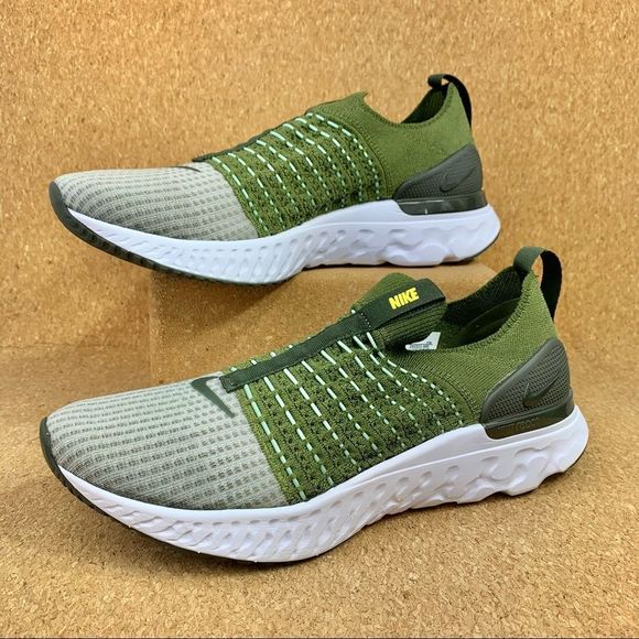 Nike | Shoes | Nikemens React Phantom Run Flyknit 2 Running Shoes Green Size 9 | Poshmark